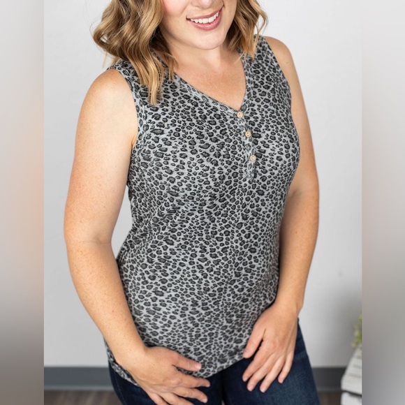 Michelle Mae | Tops | Nwt Michelle Mae Leopard Print Henley Ribbed Tank ...